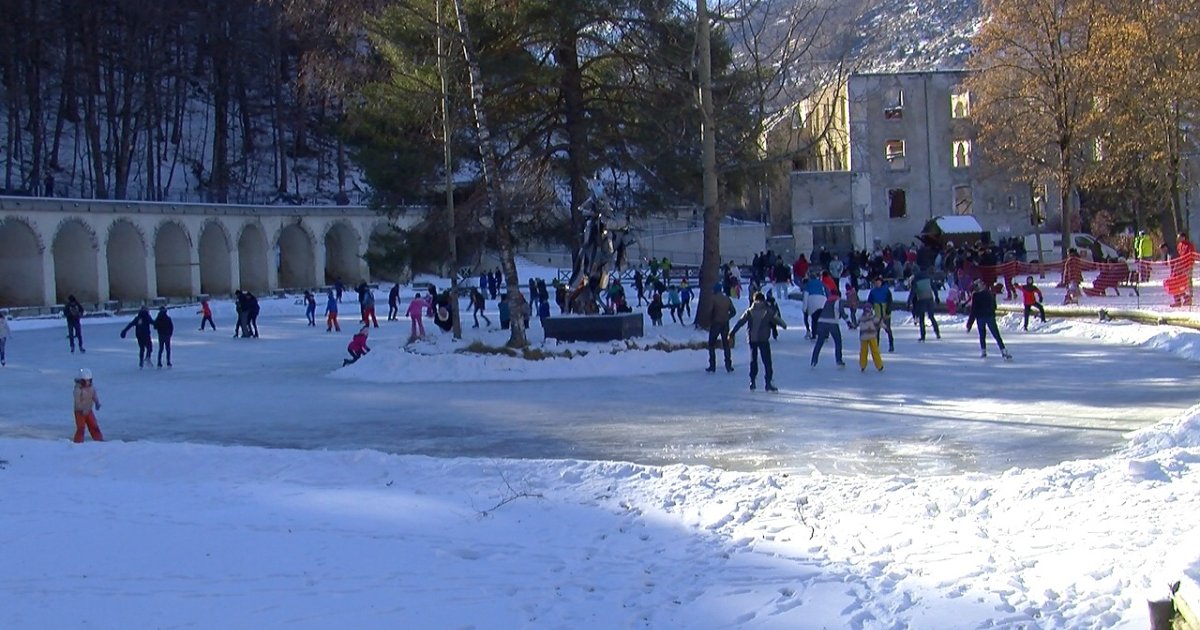 Hautes-Alpes : on patine sur le lac de la Shappe à Briançon | L!KE Radio
